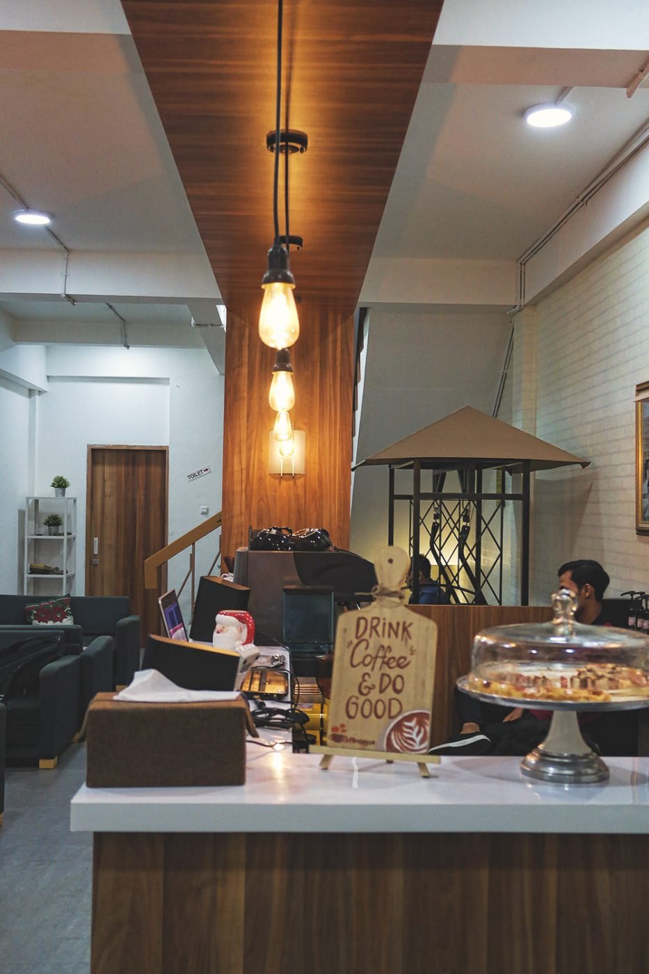 Coffeelogue Sunter, Rumahnya Kopi Berjuta Rasa - Yohanes Steven